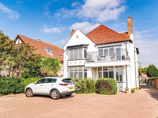 5 bedroom property for sale in Clifton Drive North Lytham St Annes FY8 FY8