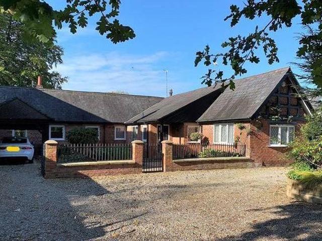 5 bedroom property for sale in Walton Hall Lodge Walton Green Preston PR5