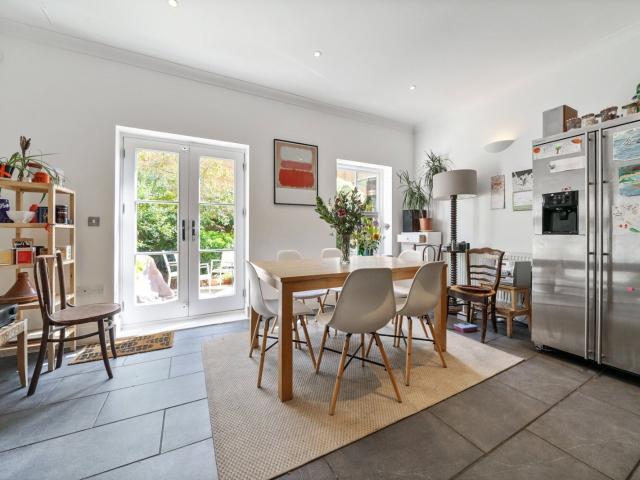 5 bedroom property in Busby Place, Kentish Town, London, NW5 £5,750 pcm | Chestertons