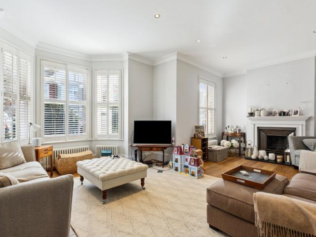 5 bedroom property in Rusthall Avenue, London, UK, W4 £8,000 pcm | Chestertons