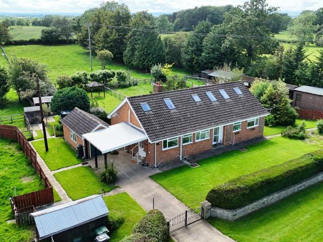 5 bedroom property with land for sale