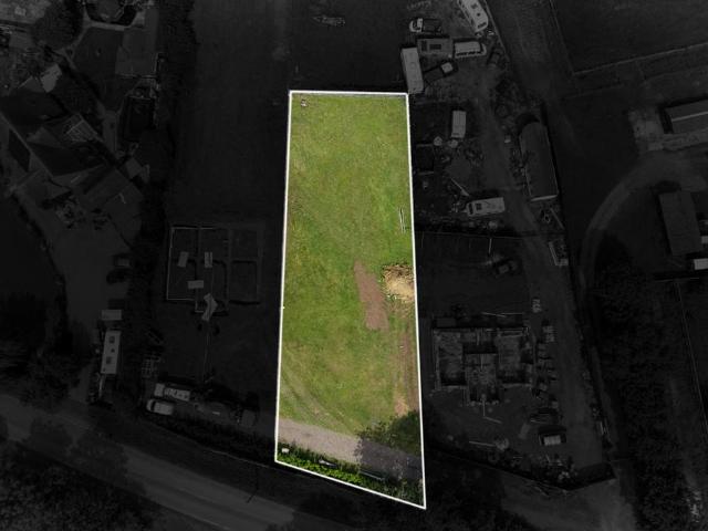 5 bedroom property with land for sale