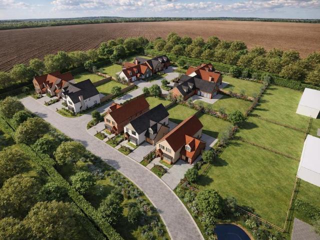 5 bedroom property with land for sale