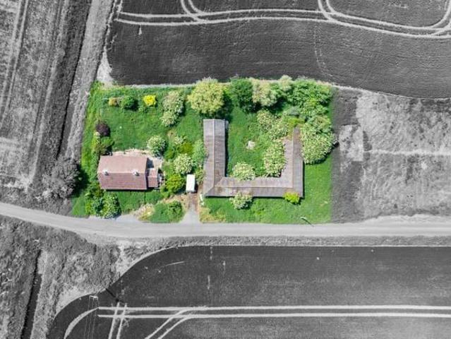 5 bedroom property with land for sale