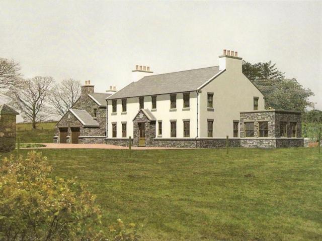 5 bedroom property with land for sale