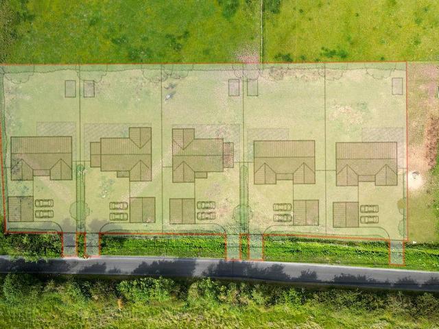 5 bedroom property with land for sale