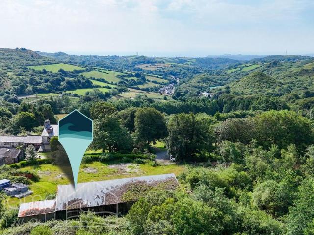 5 bedroom property with land for sale