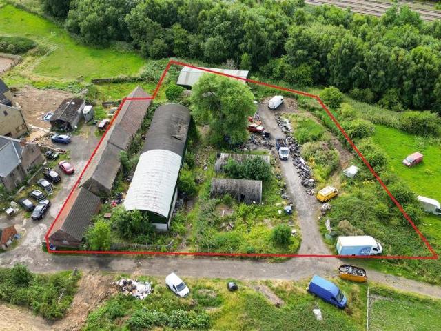5 bedroom property with land for sale