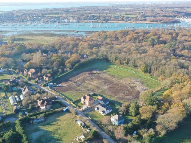 5 bedroom property with land for sale