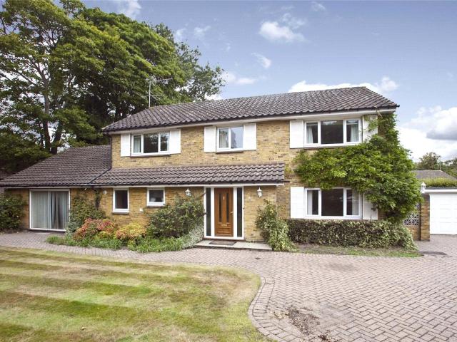 5 bedroom property to let in Milner Drive, Cobham, Surrey, KT11 £5,450 pcm