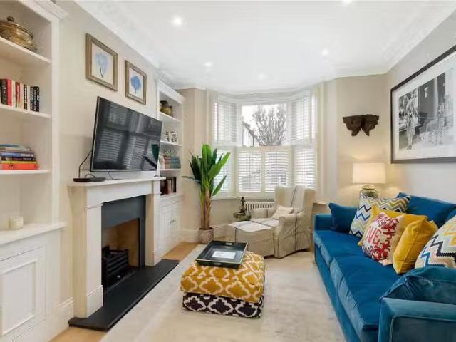5 bedroom property to let in Candahar Road, London, SW11 £4.