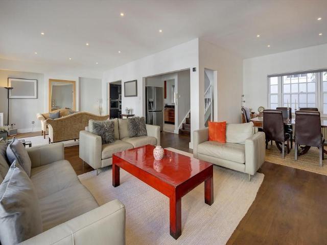 5 bedroom property to let