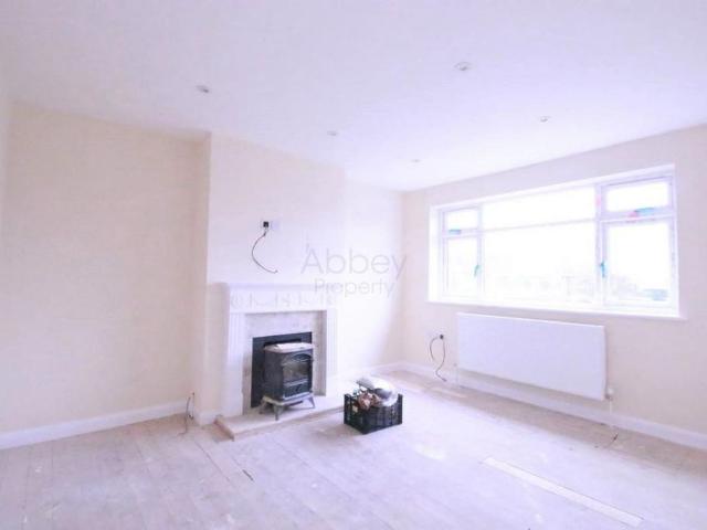 5 bedroom property to rent