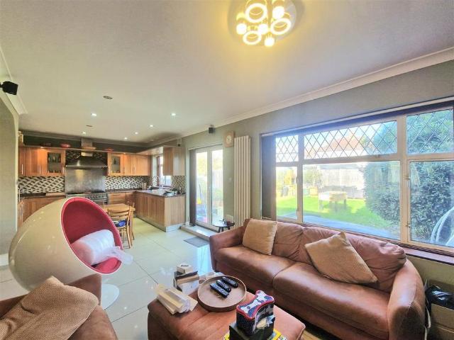 5 bedroom property to rent