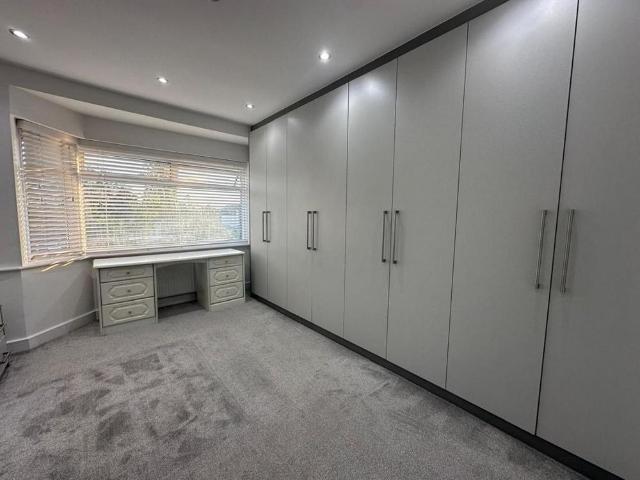 5 bedroom property to rent