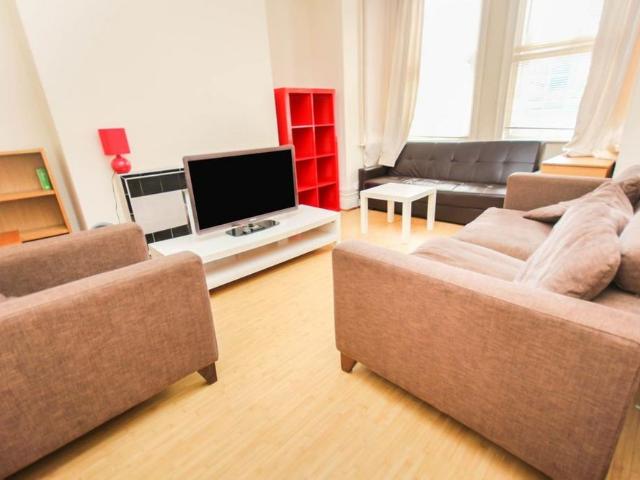 5 bedroom property to rent