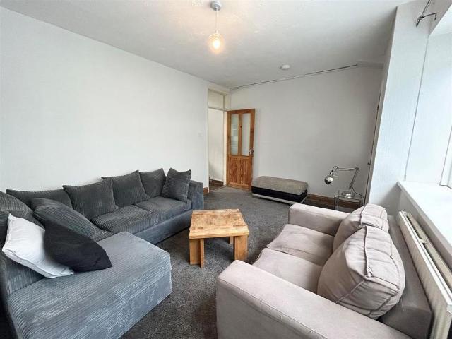 5 bedroom property to rent