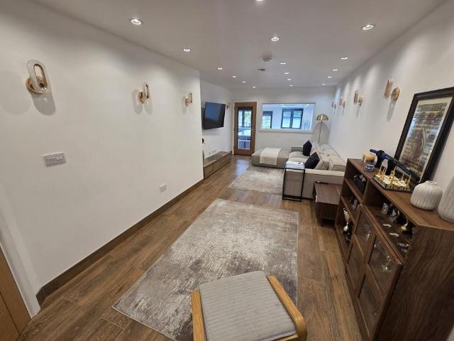 5 bedroom property to rent