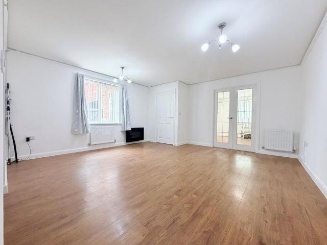 5 bedroom property to rent
