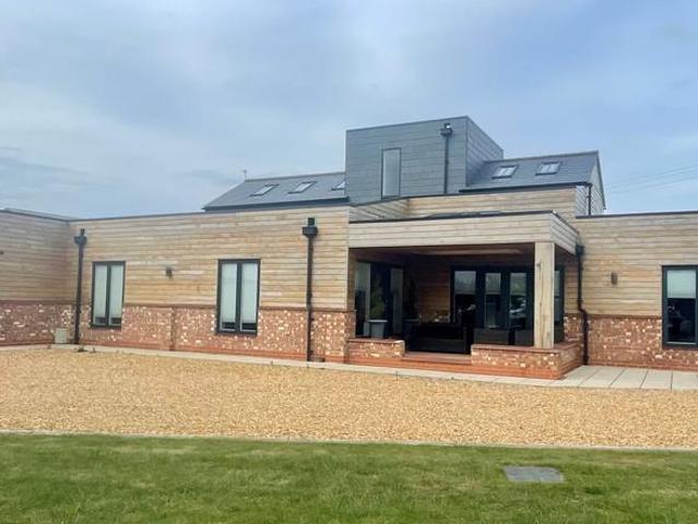 5 bedroom property to rent