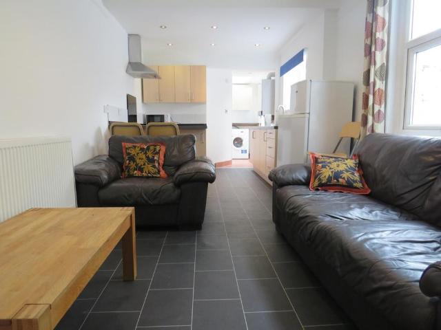 5 bedroom property to rent