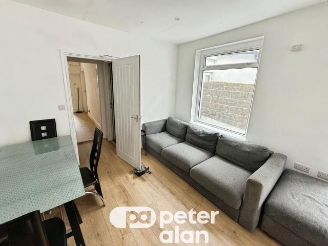 5 bedroom property to rent