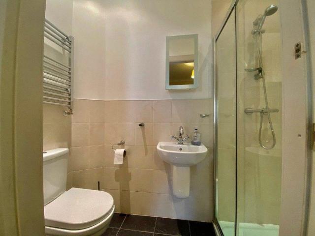 5 bedroom property to rent