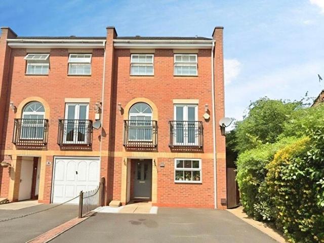 5 Bedroom Property To Rent In Warren House Walk, Sutton Coldfield, B76