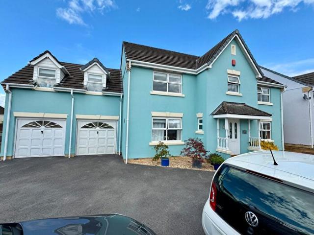 5 Bedroom Property To Rent In Clos Yr Onnen, Carmarthen, SA31