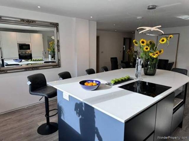 5 bedroom property to rent in Malvern