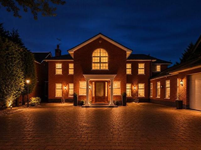 5 Bedroom Property To Rent In Plains Road, Nottingham, NG3