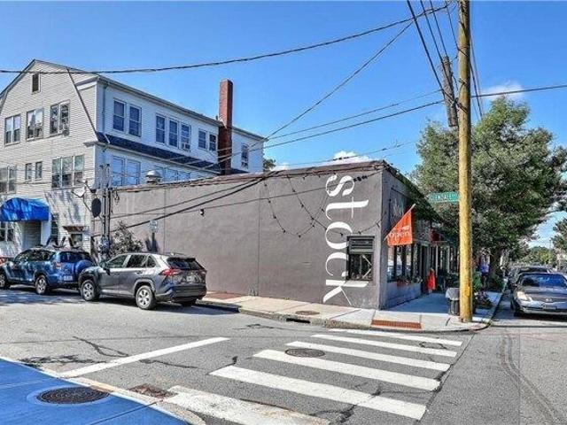 5 bedroom, Providence RI 02906 102410812