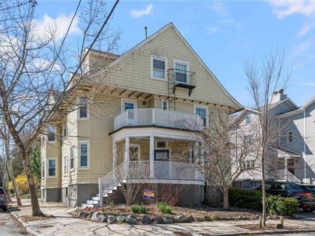 5 bedroom, Providence RI 02906 102313418