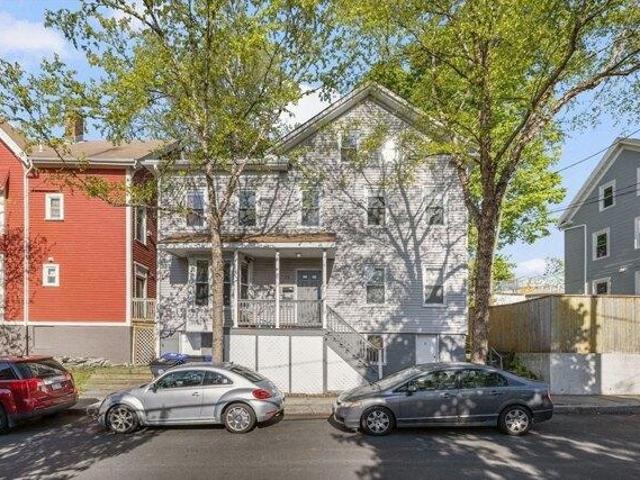5 bedroom, Providence RI 02906 104836015