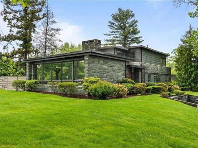 5 bedroom, Providence RI 02906 104869379