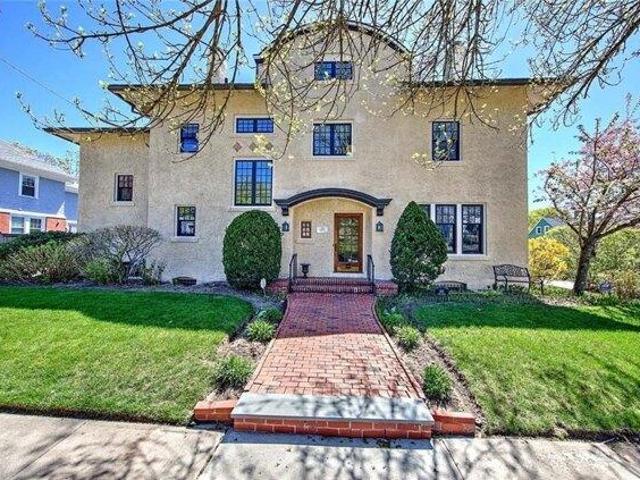 5 bedroom, Providence RI 02906 LS102779764