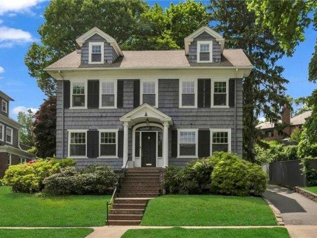 5 bedroom, Providence RI 02906 LS103099038