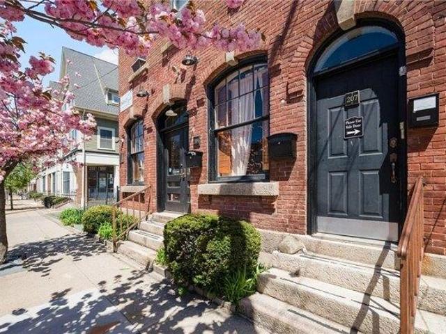5 bedroom, Providence RI 02908 LS102799336