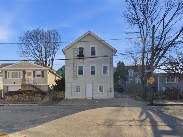 5 bedroom, Providence RI 02909 104567857