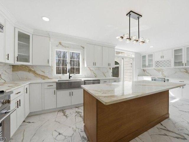 5 bedroom, Randolph NJ 07869 101749086
