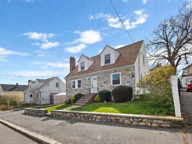 5 bedroom, Revere MA 02151 102370785