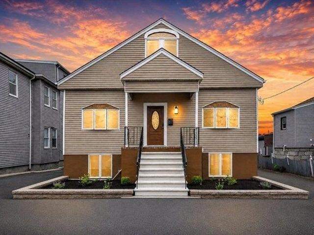 5 bedroom, Revere MA 02151 104848280