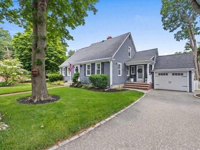 5 bedroom, Reading MA 01867 104790447