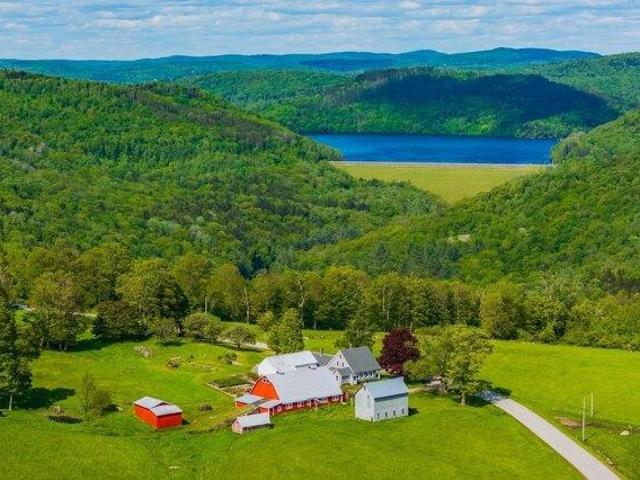 5 bedroom, Readsboro VT 05350 102586059