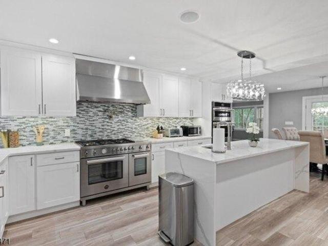 5 bedroom, River Vale NJ 07675 103500548