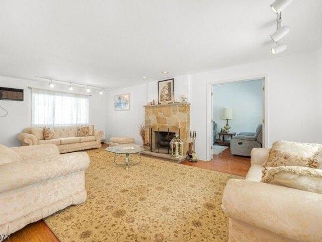 5 bedroom, Rutherford NJ 07070 104296451
