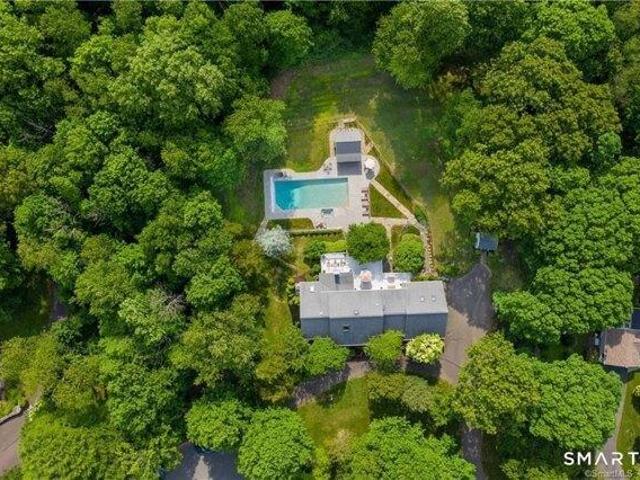 5 bedroom, Woodbridge CT 06525 103160419