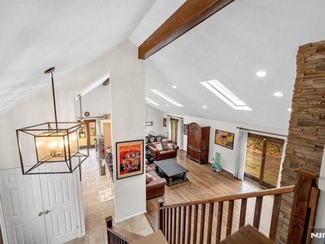5 bedroom, Woodcliff Lake NJ 07677 102561350