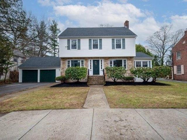 5 bedroom, Worcester MA 01609 103073140