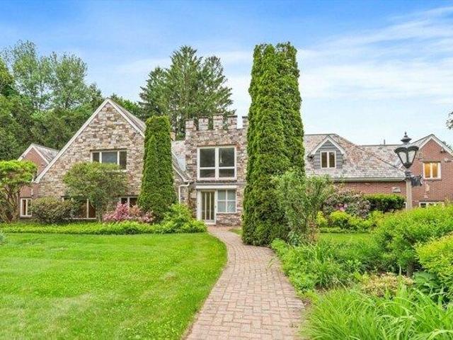 5 bedroom, Worcester MA 01609 103433876